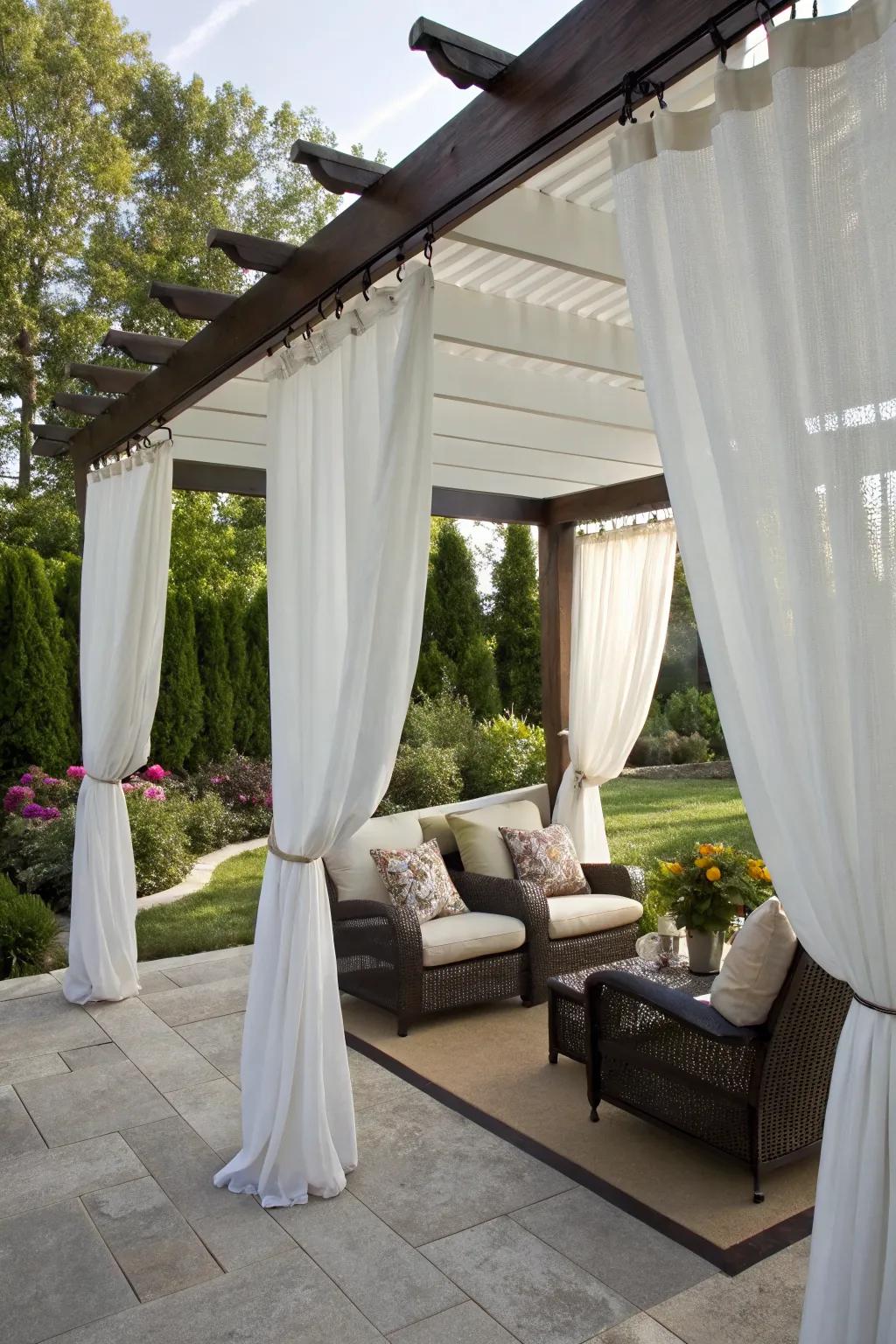 Patio Privacy Ideas: Simple Ways to Relax Outdoors Unseen